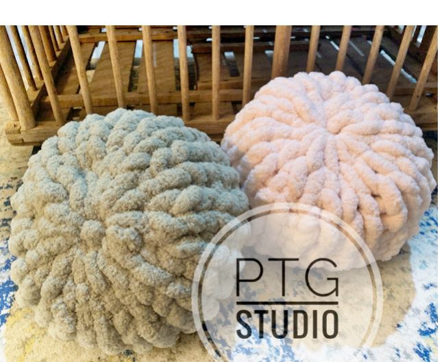CHUNKY KNIT PILLOWS- SET OF 2 – Paint the Grain Studio